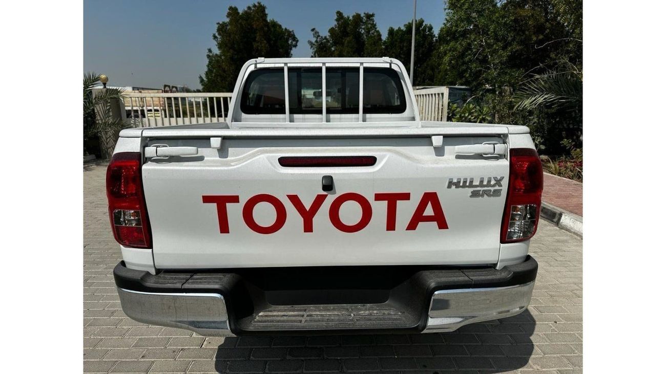 New Toyota Hilux DC 2.7L HI 6AT 4X2 FOR EXPORT AVAILABLE COLORS 2024 for sale in Dubai - 720149