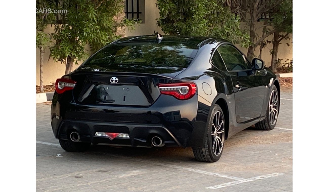Used Toyota 86 2017 for sale in Dubai - 541575