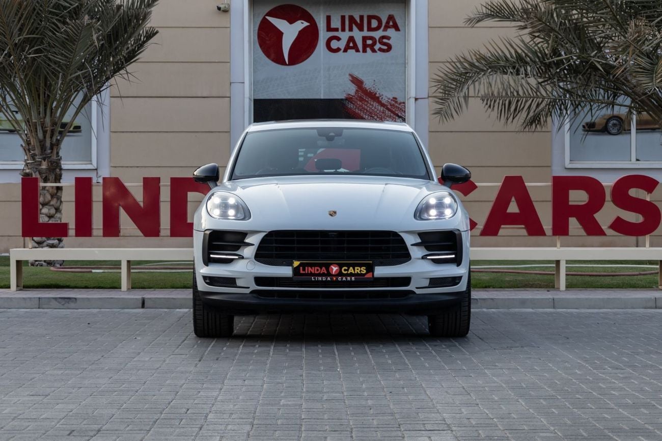 Used Porsche Macan Std 2.0L (260 HP) 2020 for sale in Dubai - 907828