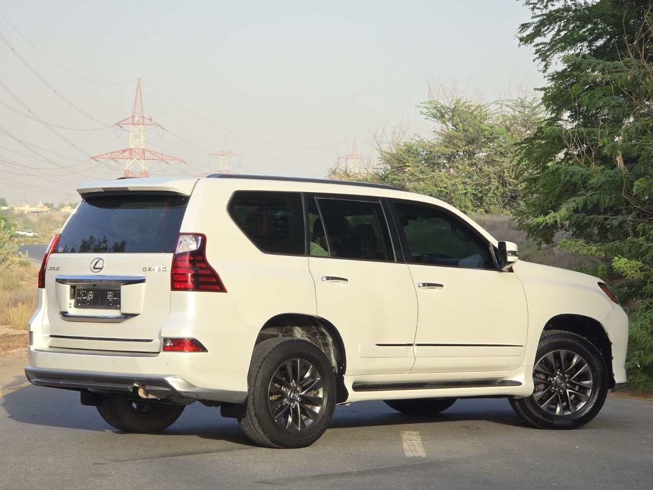 Used Lexus GX460 Platinum 4.6L LEXUS GX-460 GCC 2017 ORGINAL PAINT // V8 // FULL OPITION ...
