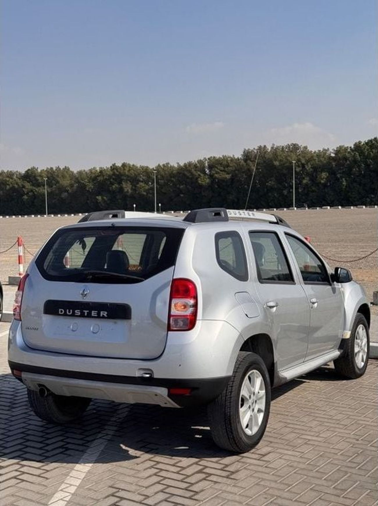 Used Renault Duster GCC 2015 for sale in Sharjah - 810282