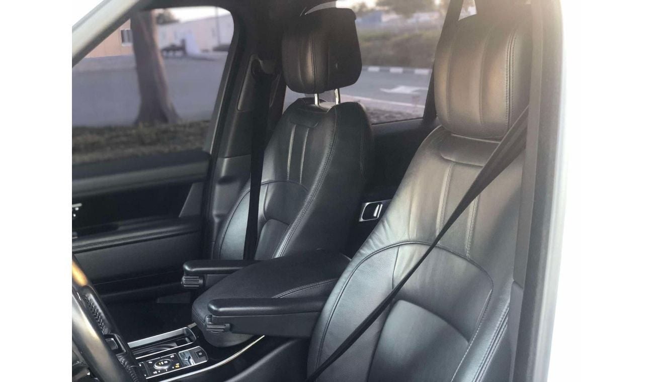 Used Land Rover Range Rover HSE 3.0L (380 HP) 2018 for sale in Dubai ...