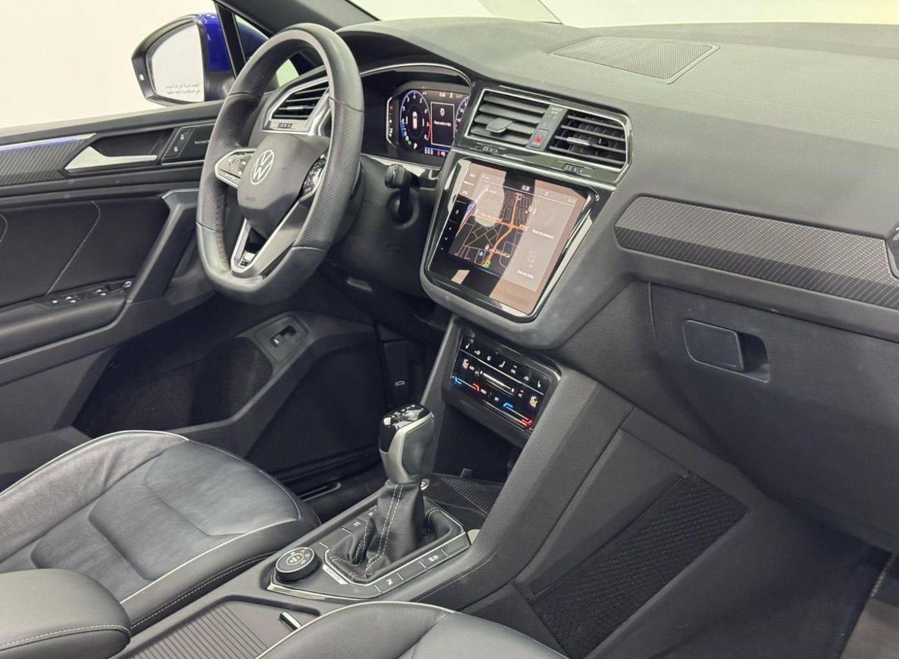 Used R-Line 2.0L 2022 Volkswagen Tiguan R-Line, Agency Warranty, Full ...