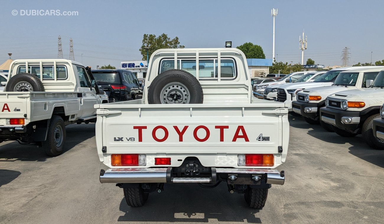 New Toyota Land Cruiser Pick Up 79 Single cab V8 4.5L Diesel 4WD MT 2023 for sale in Dubai - 559650