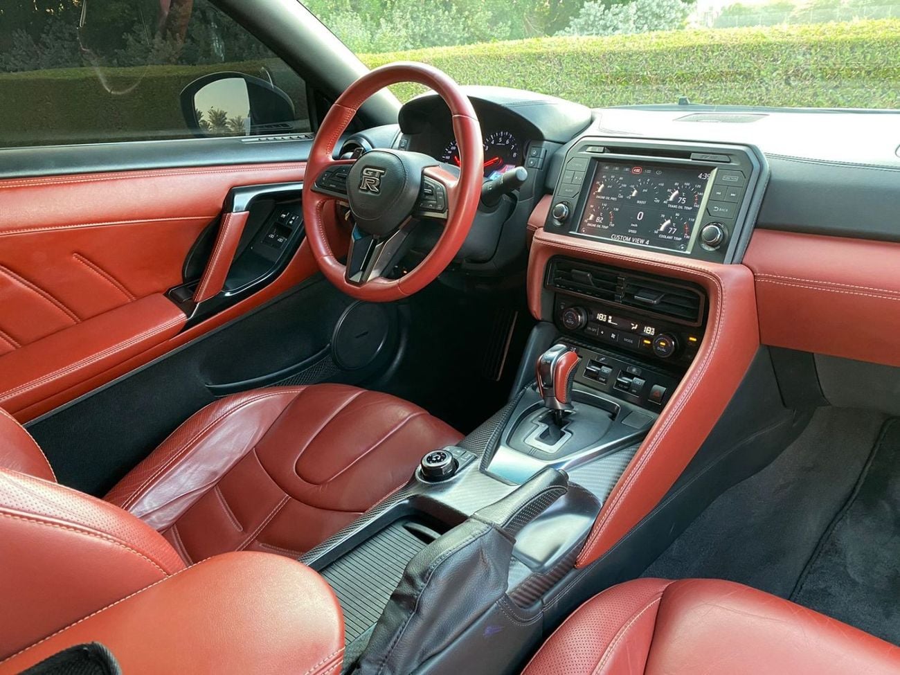 Used Nissan GTR Std NISSAN GT-R 2017 GCC FULL OPTION FULL CARBON FIBER ...