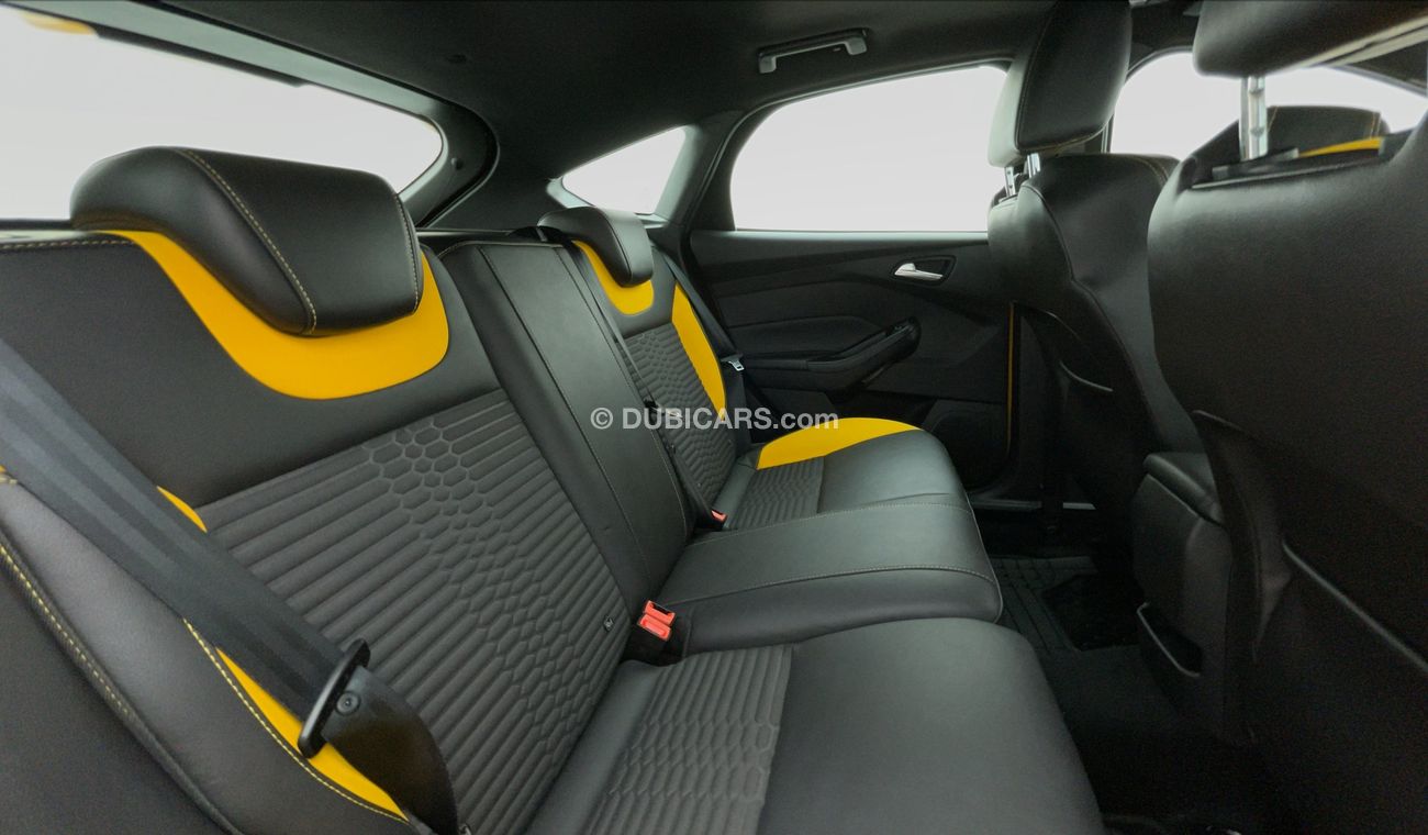 Used Ford Focus ST 2000 2018 for sale in Dubai - 484420