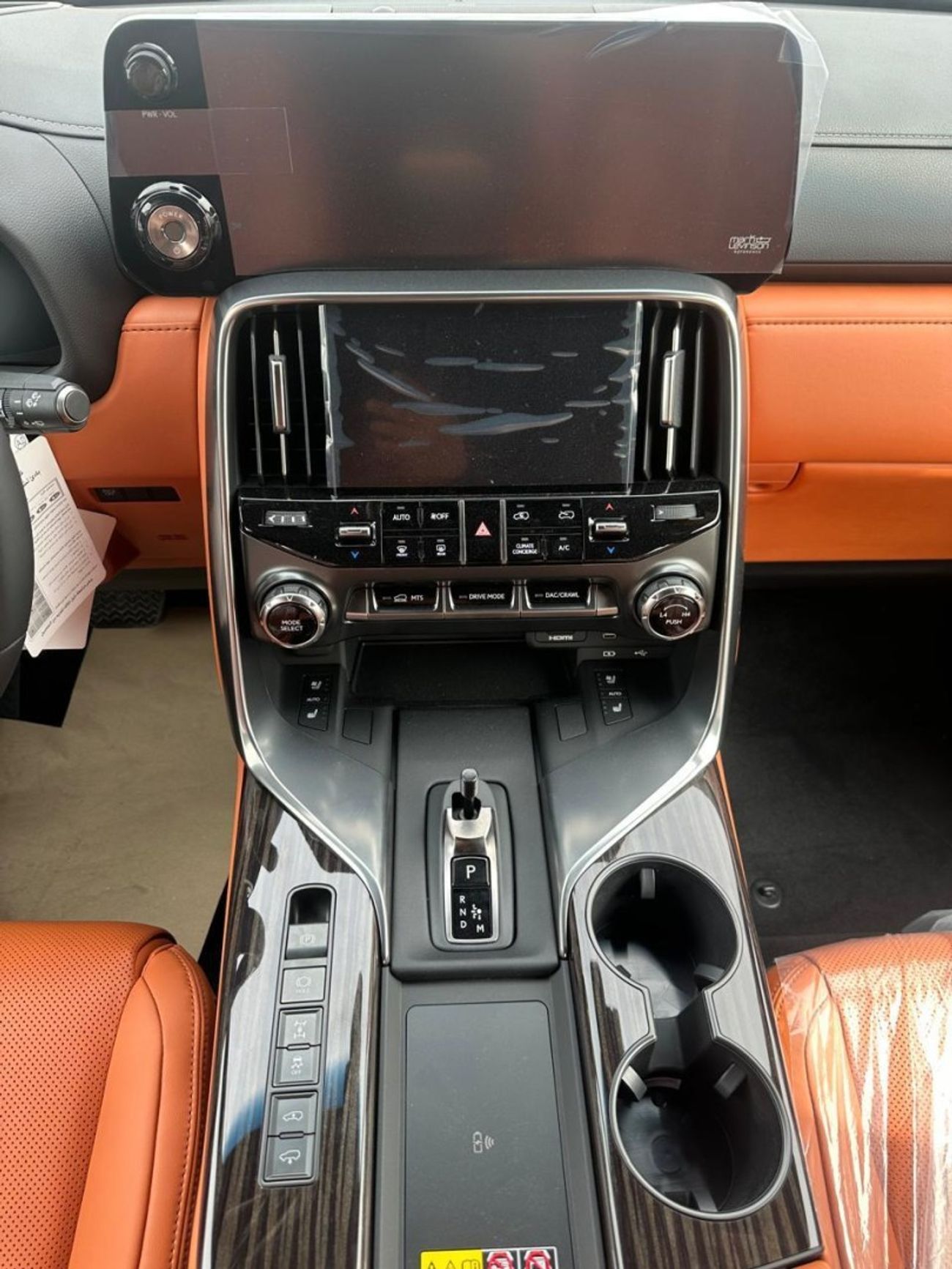 New 2025 Lexus LX700h VIP 3.5L AT Hybrid 2025 for sale in Dubai - 851680