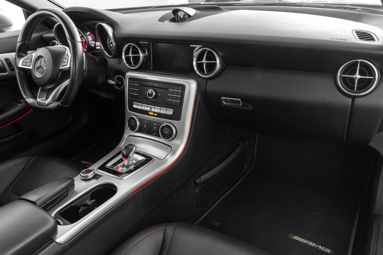 Used Mercedes-Benz SLC 200 Std 2.0L 2017 for sale in Dubai - 791752