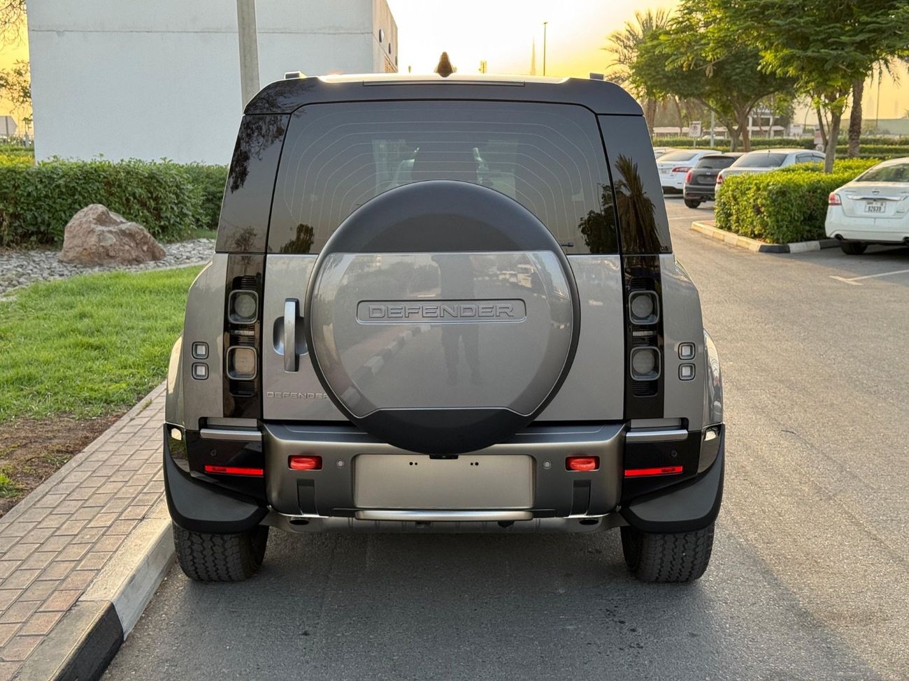 Used Land Rover Defender P400 90 X-Dynamic HSE 3.0L (5 Seater) 2024 for sale in Dubai - 854802