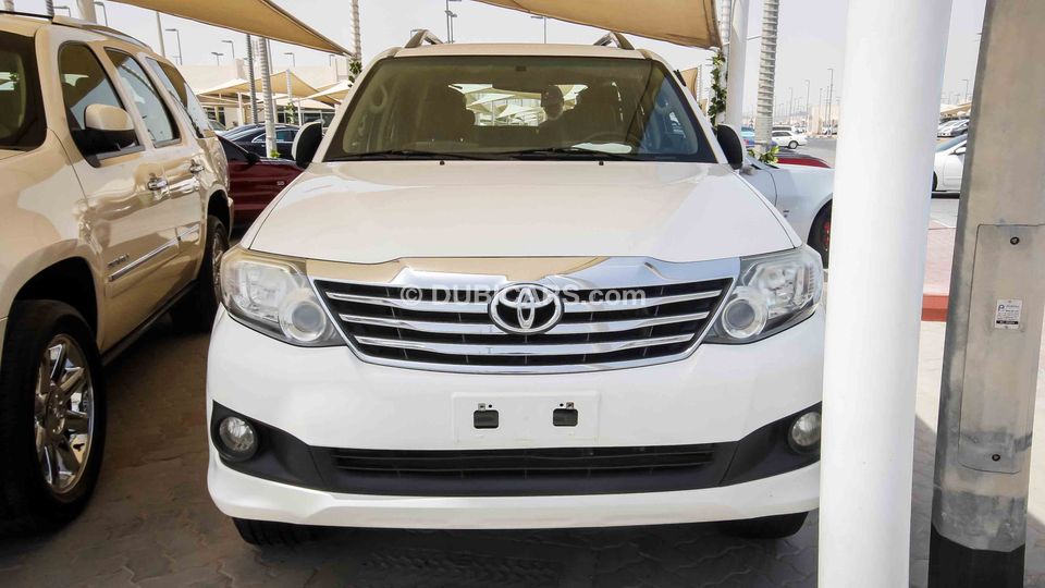Used Toyota Fortuner 4.0 V6 2012 for sale in Sharjah - 106922