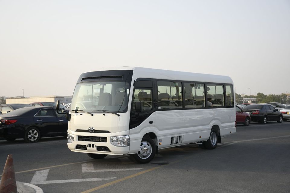 New Toyota Coaster 4.0L Manual Diesel Auto Door 3 point seats belt 2025 ...