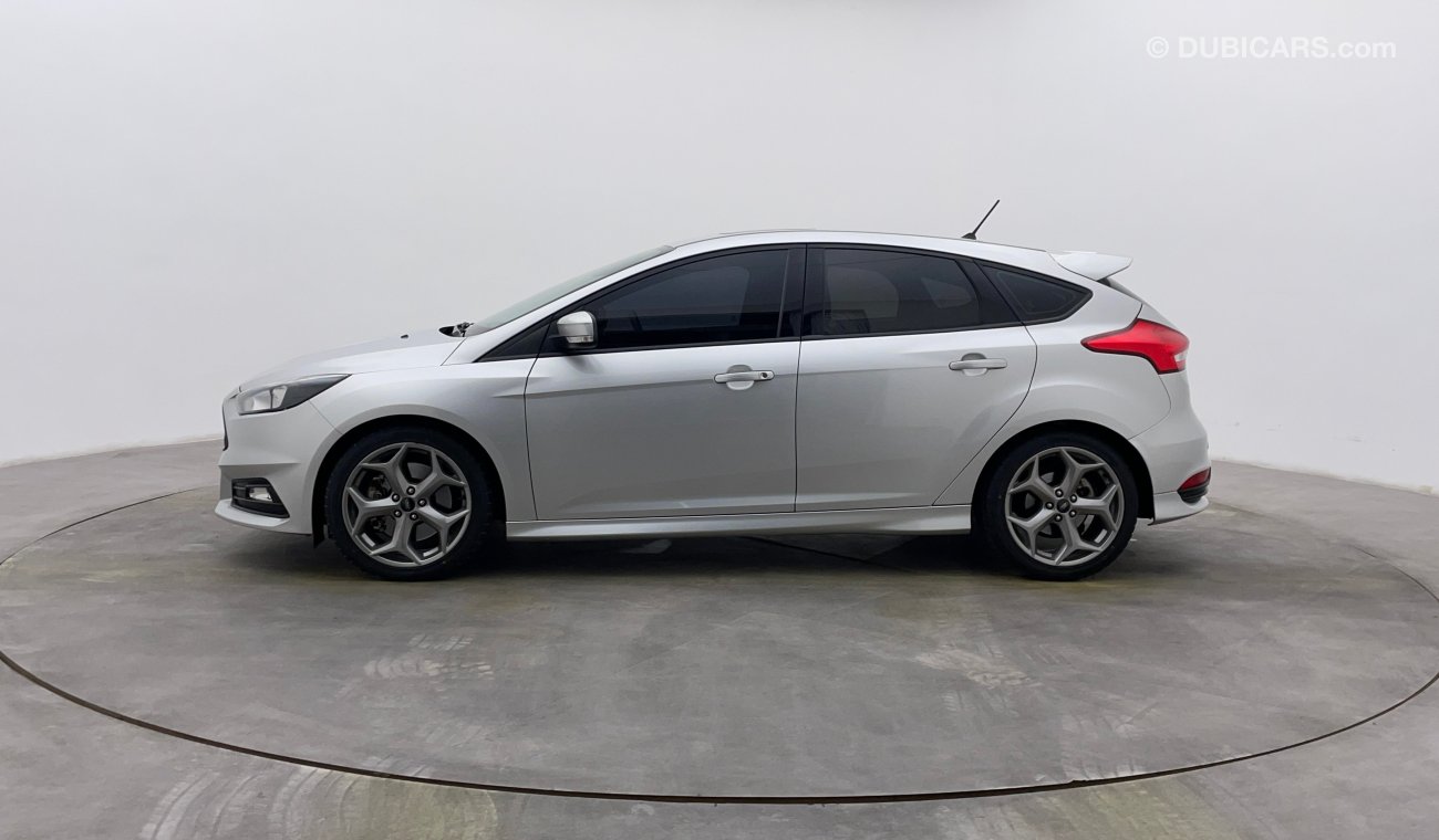 Used Ford Focus ST 2000 2018 for sale in Dubai - 472717