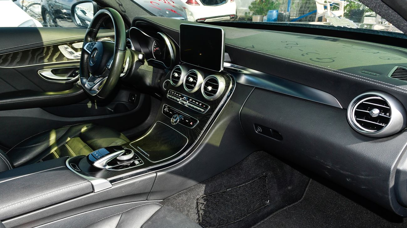 Used Mercedes-Benz C200 2016 for sale in Dubai - 427512
