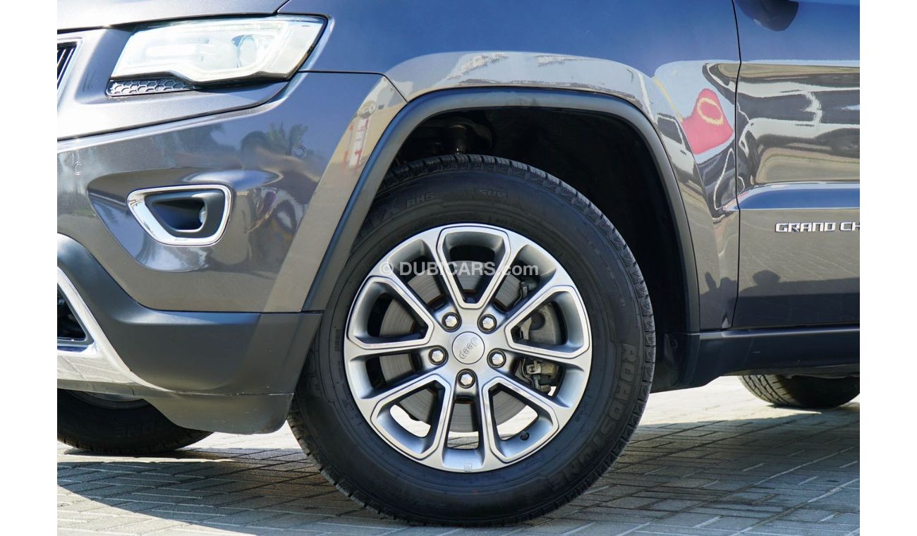 Used Jeep Grand Cherokee Limited 2015 for sale in Dubai - 693388