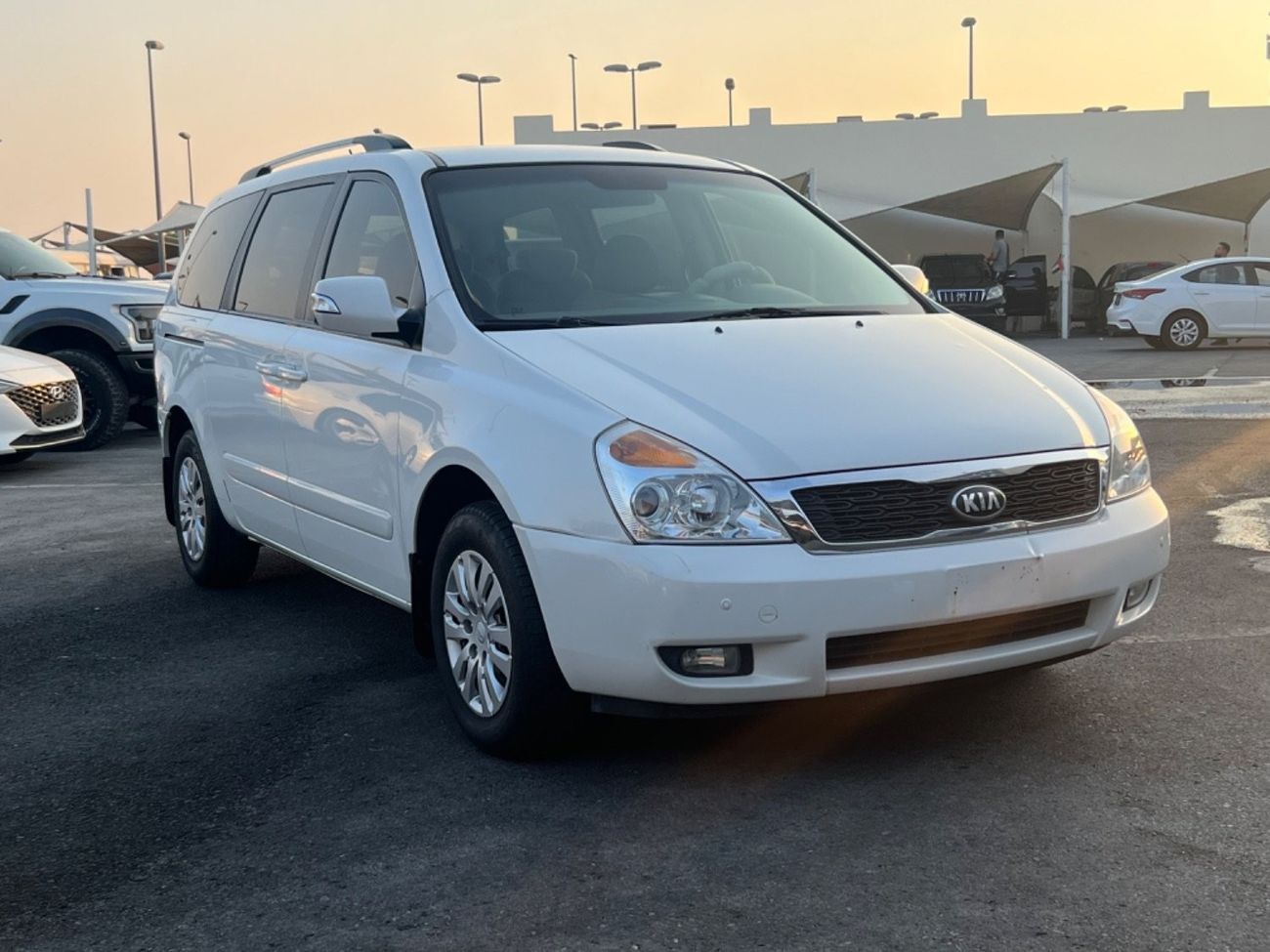 Used Kia Carnival EX GOOD CONDITION FREE ACCIDENT 2014 for sale in ...