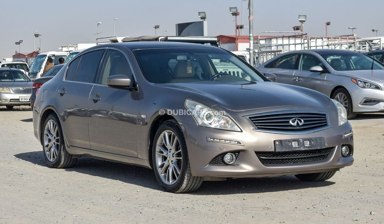 Used Infiniti G25 2012 for sale in Sharjah - 307490