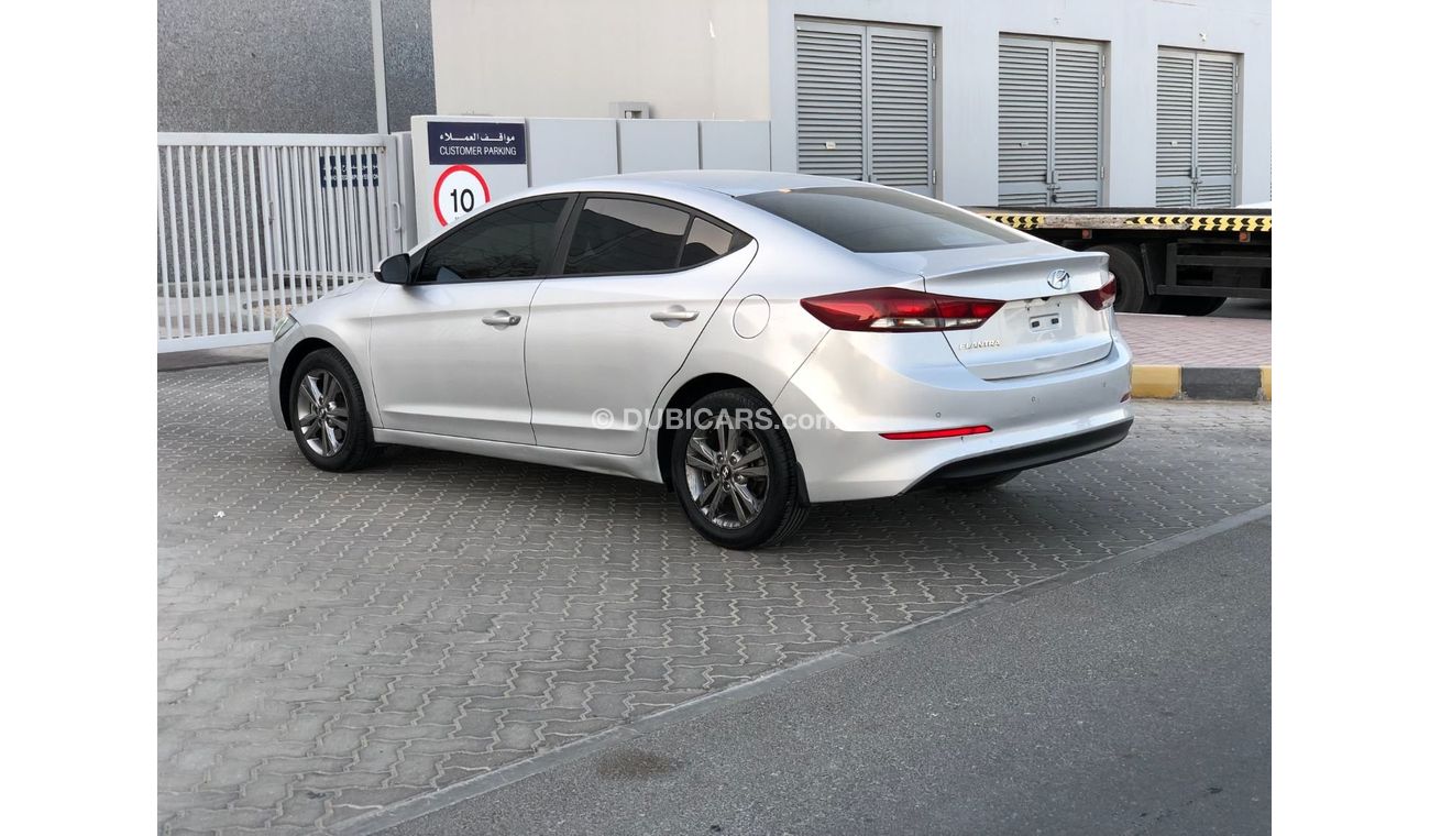 Used Hyundai Elantra GCC 1.6 2016 for sale in Sharjah - 550955
