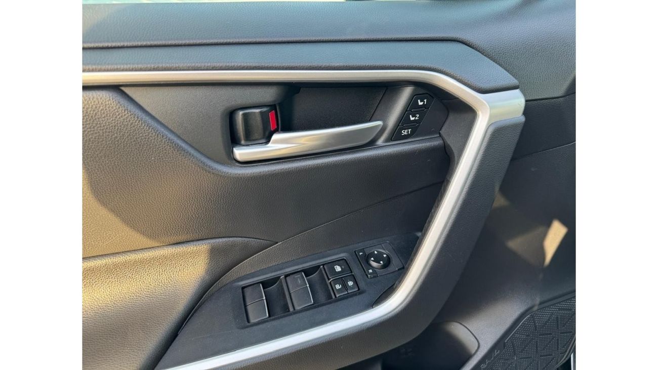 Used Toyota RAV4 2019 XLE PREMIUM AWD FULL OPTION 2019 for sale in ...