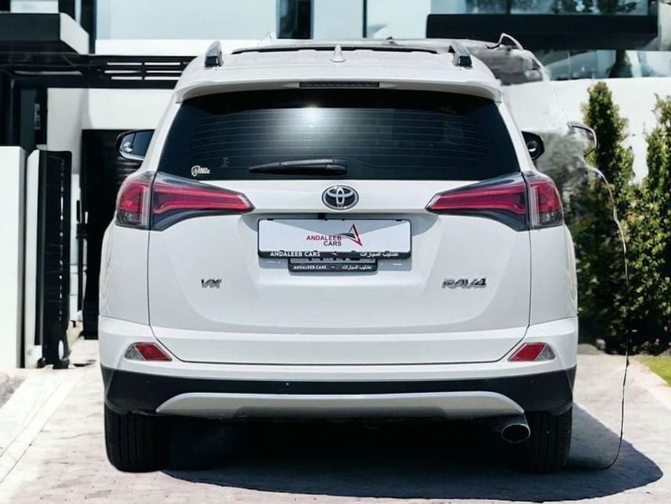 Used Toyota RAV4 AED 1,120 PM | TOYOTA RAV-4 | 2.5L | VX | 2017 | GCC ...