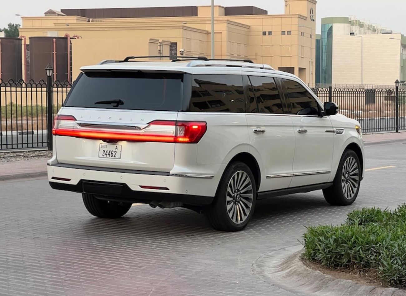 Used Lincoln Navigator Reserve 3.5L 2018 for sale in Dubai - 821680