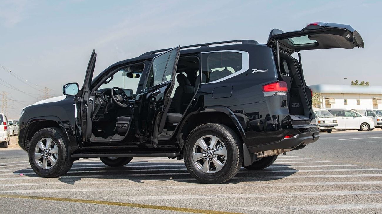 New Toyota Land Cruiser 300 VX V6 4.0L 2023YM 2023 for sale in Dubai ...