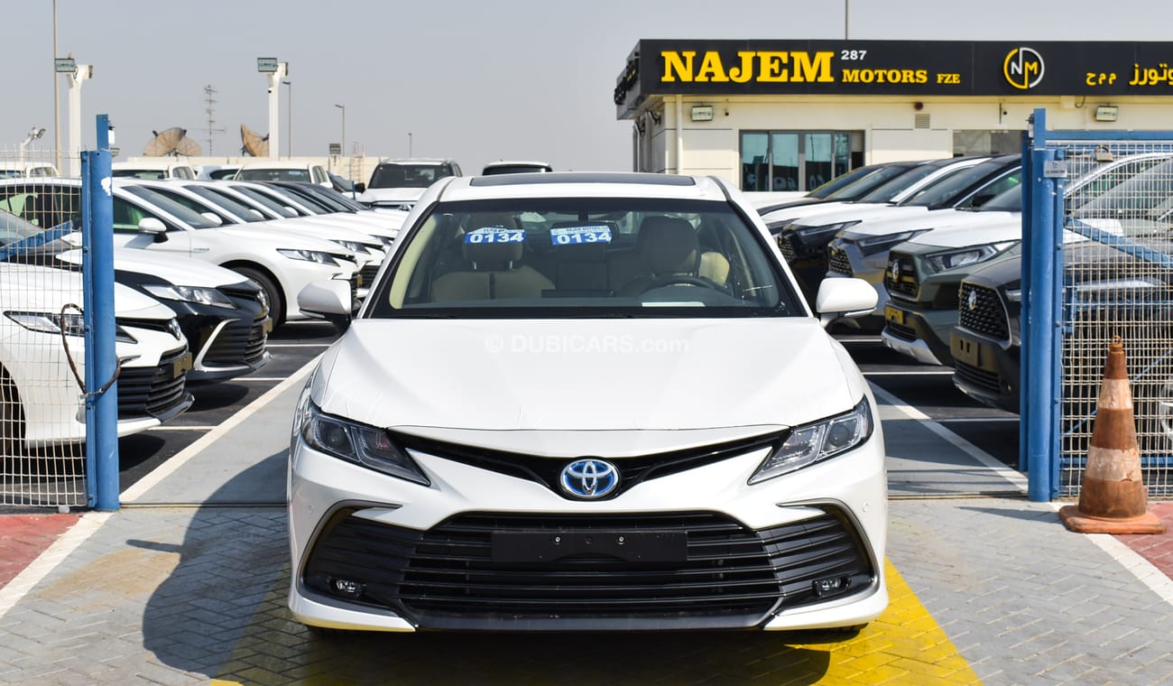 New Toyota Camry GLE 2.5L Hybrid 2024 for sale in Dubai - 669198