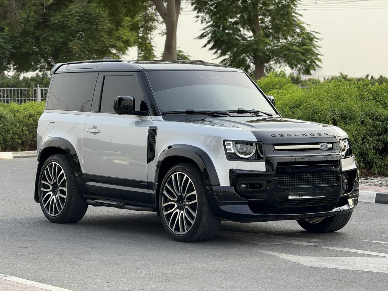 Used Land Rover Defender P400 90 X 3.0L (6 Seater) GCC SPEC UNDER ...