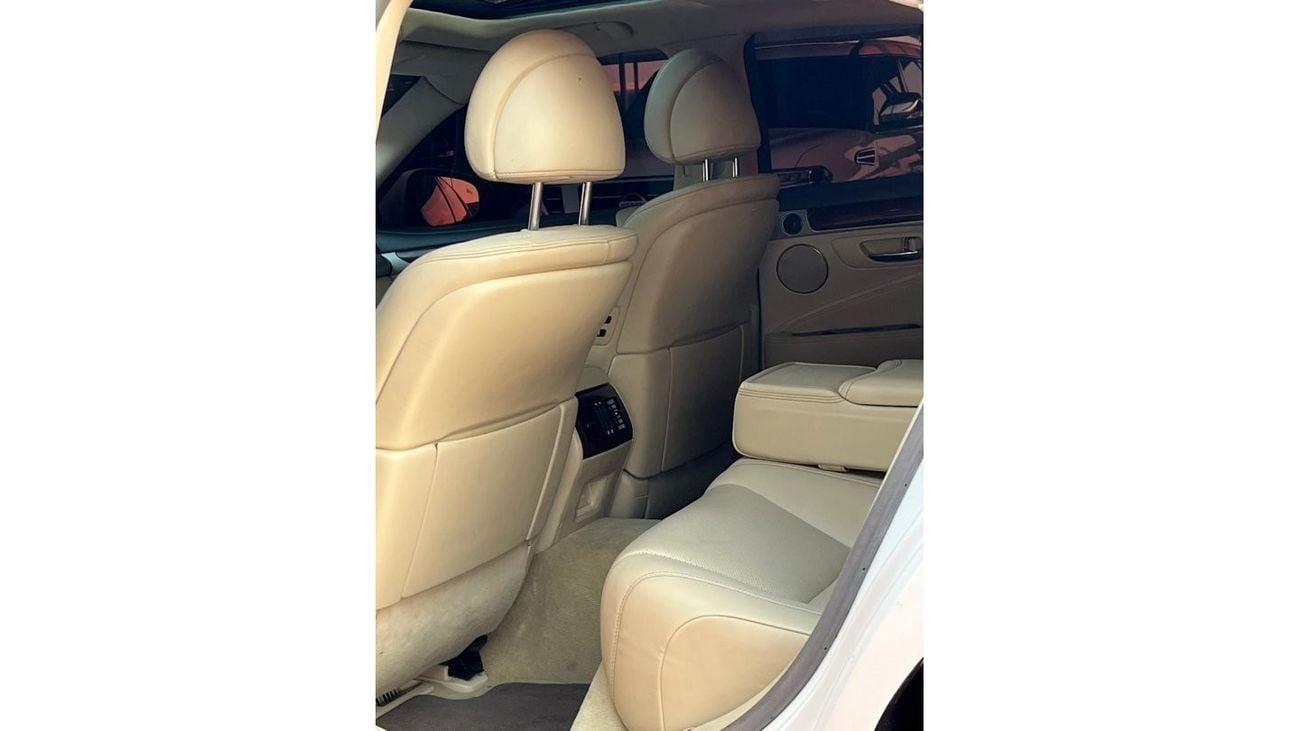 Used Lexus LS460 Prestige LWB 5st 2015 for sale in Dubai - 733341