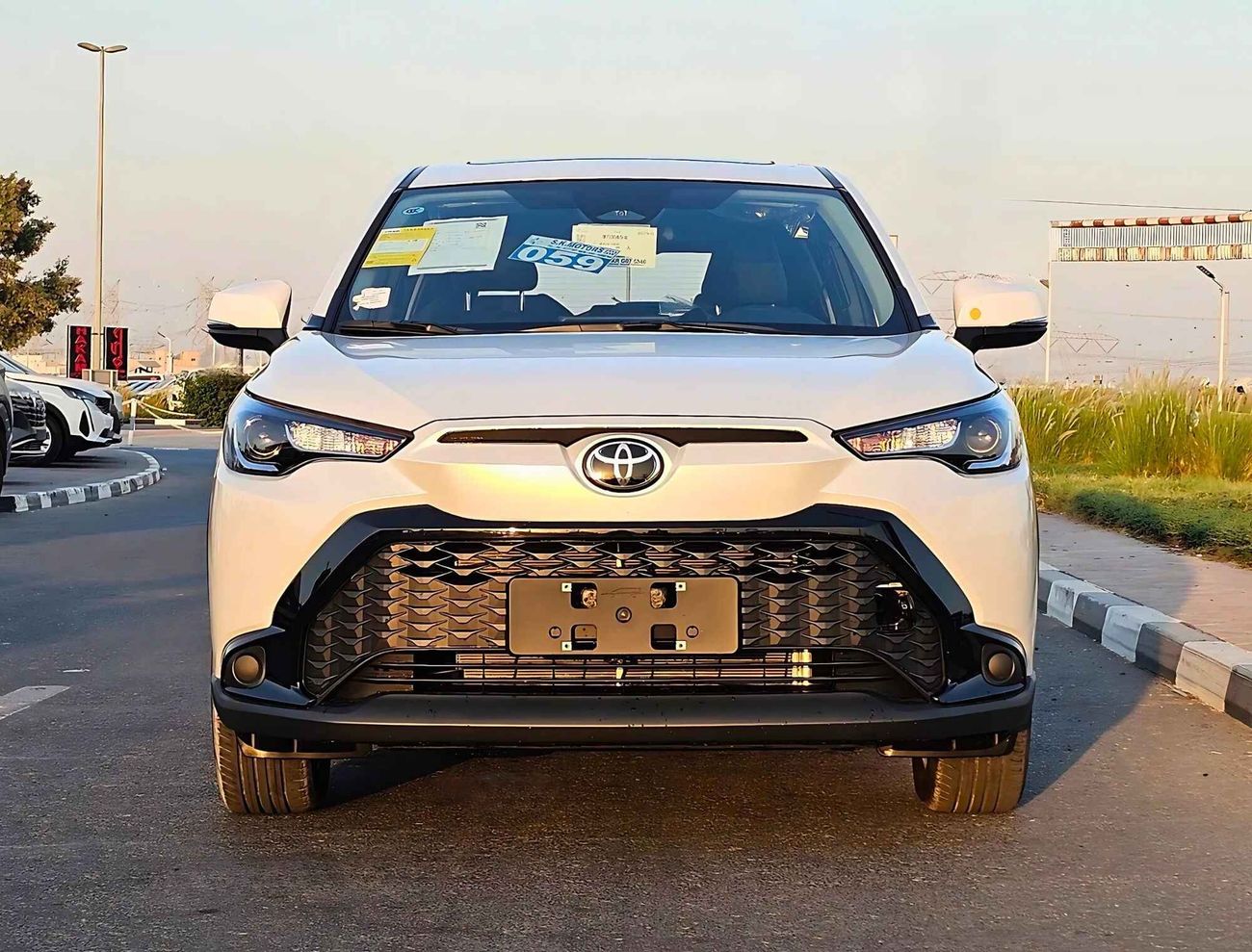 جديدة تويوتا فرونتلاندر LEAD VERSION / 2.0L V4 HYBRID / DVD / SUNROOF ...