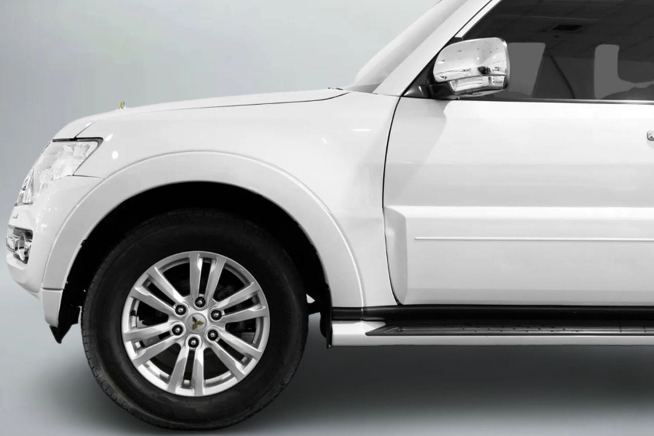 Used Mitsubishi Pajero GLS 3.8L 2018 for sale in Dubai - 792280
