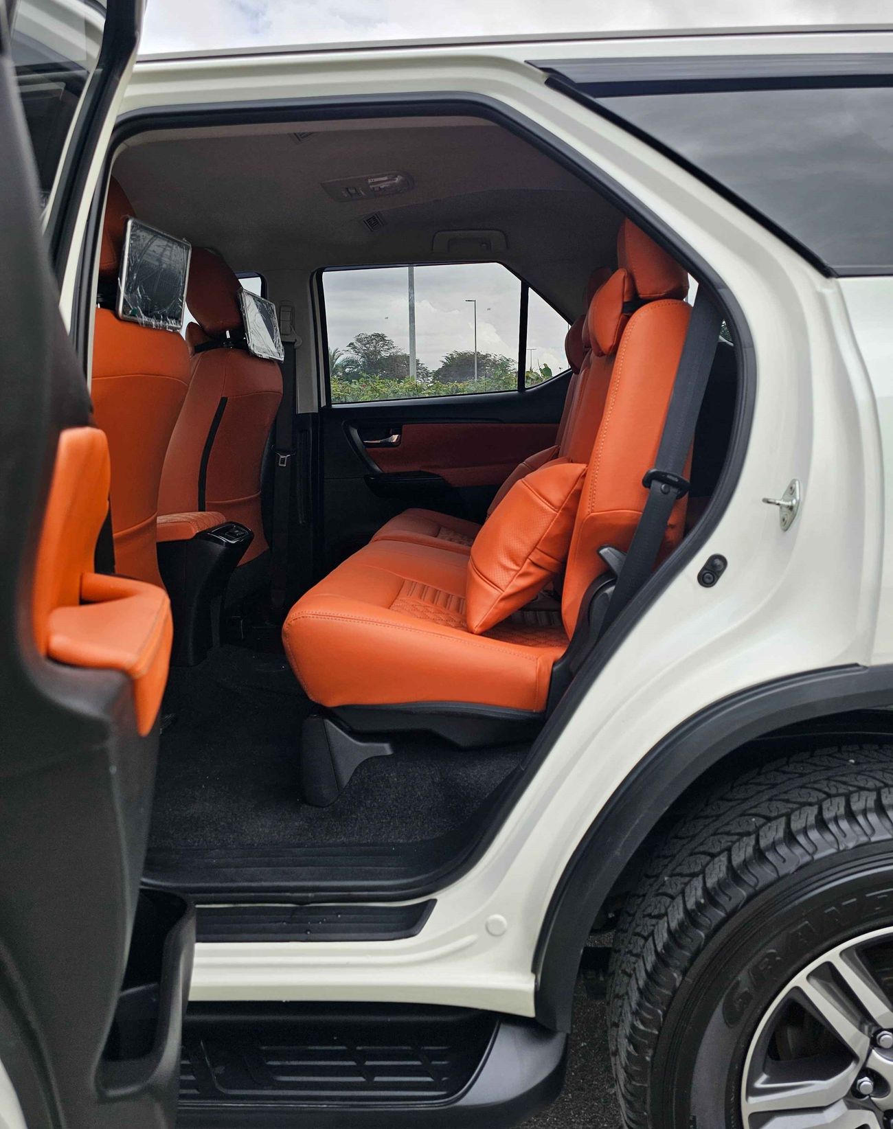 Used Toyota Fortuner // EXR // V4 // LEATHER SEATS // MID OPTION // 4WD ...