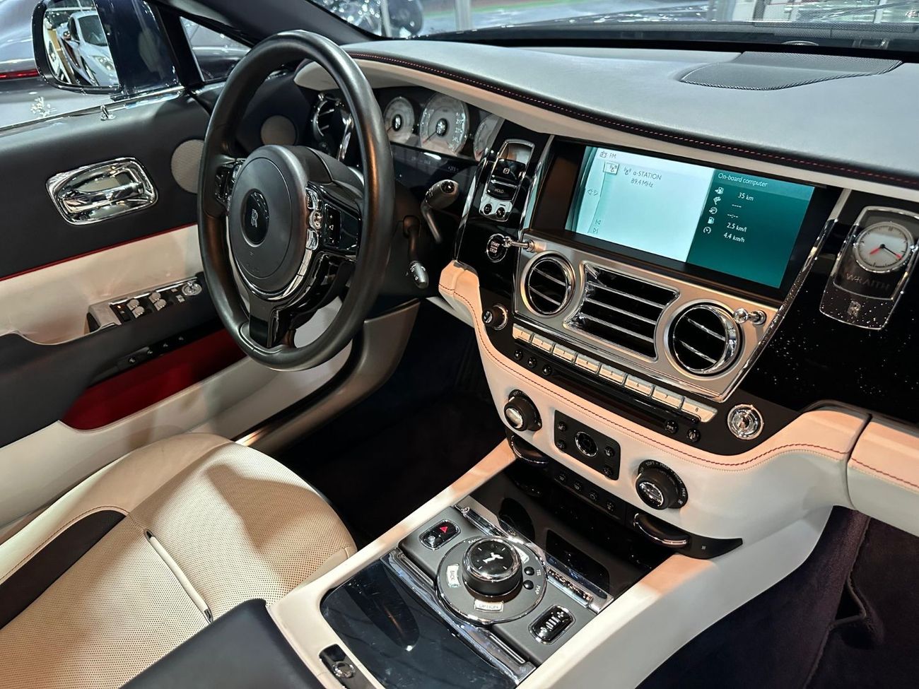 Used Rolls-Royce Wraith 2018 for sale in Dubai - 801236