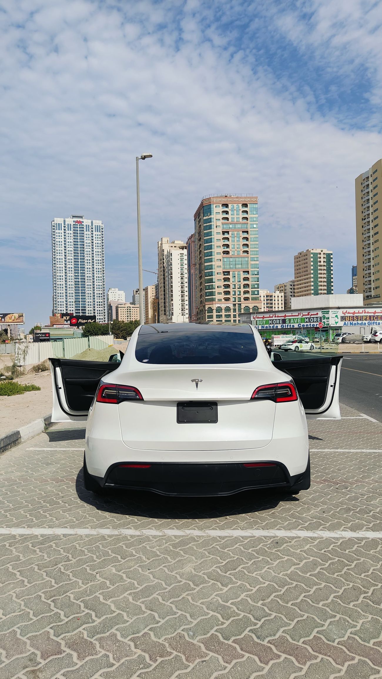Used Tesla Model Y Real-Wheel Drive 2021 for sale in Dubai - 827551
