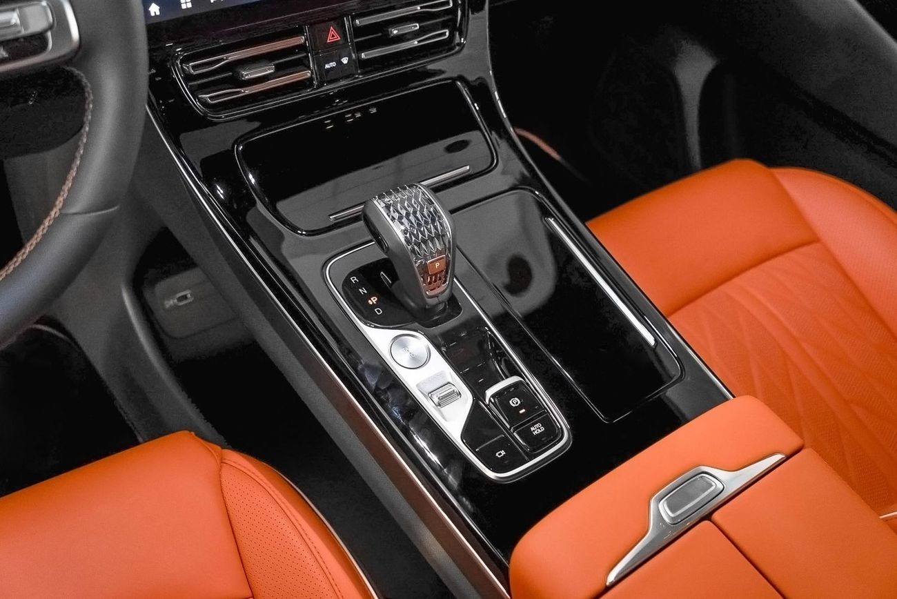 جديدة جي إي سي M8 2.0T GT 2025 للبيع في دبي - 902800