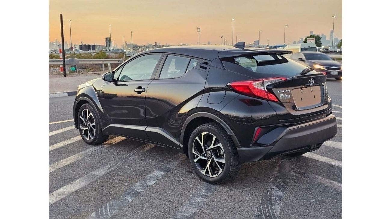 Used Toyota CHR 2021 Toyota C.HR 2.0L V4 XLE Push Start - UAE PASS 2021 for sale in Dubai - 713917