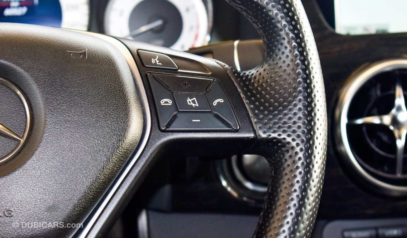 Used Mercedes-Benz GLK 350 4Matic 2016 for sale in Dubai - 621297