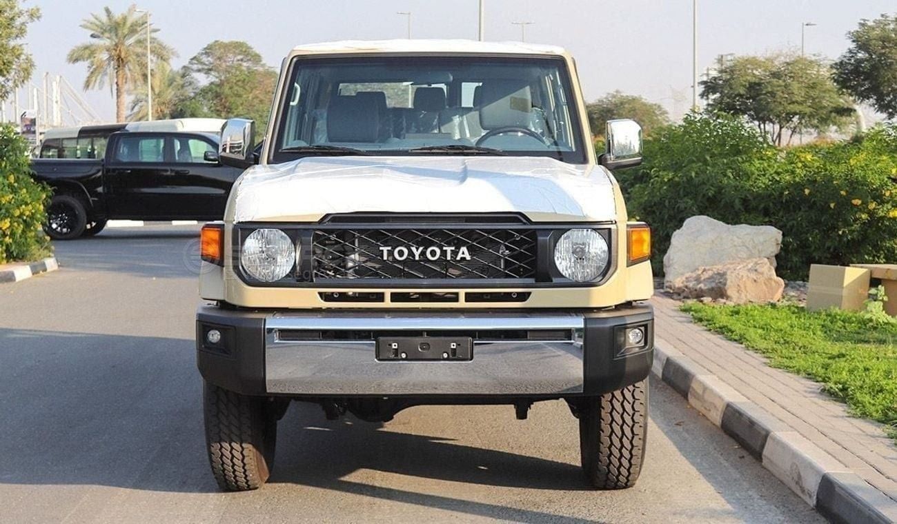 New 2025 Model Toyota Land Cruiser 70, LC76, 4.0L Petrol 4WD 5M/T 2025 for sale in Dubai - 818594