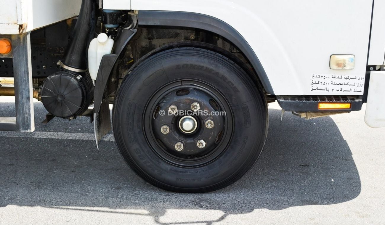 Used Mitsubishi Fuso Canter 2019 for sale in Dubai - 462815