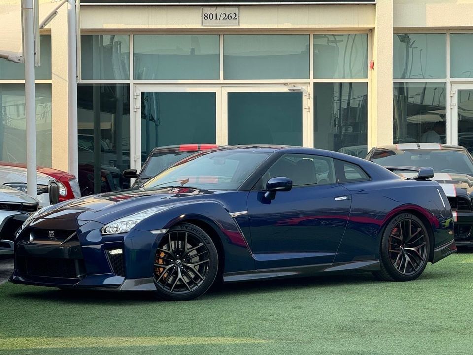 Used Std NISSAN GTR GCC 2017 Black edition Full carbon fibre 2017 for ...