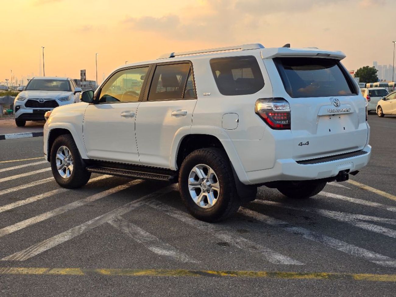 Used Toyota 4Runner 2018 model SR5 leather seats and 4x4 2018 for sale ...