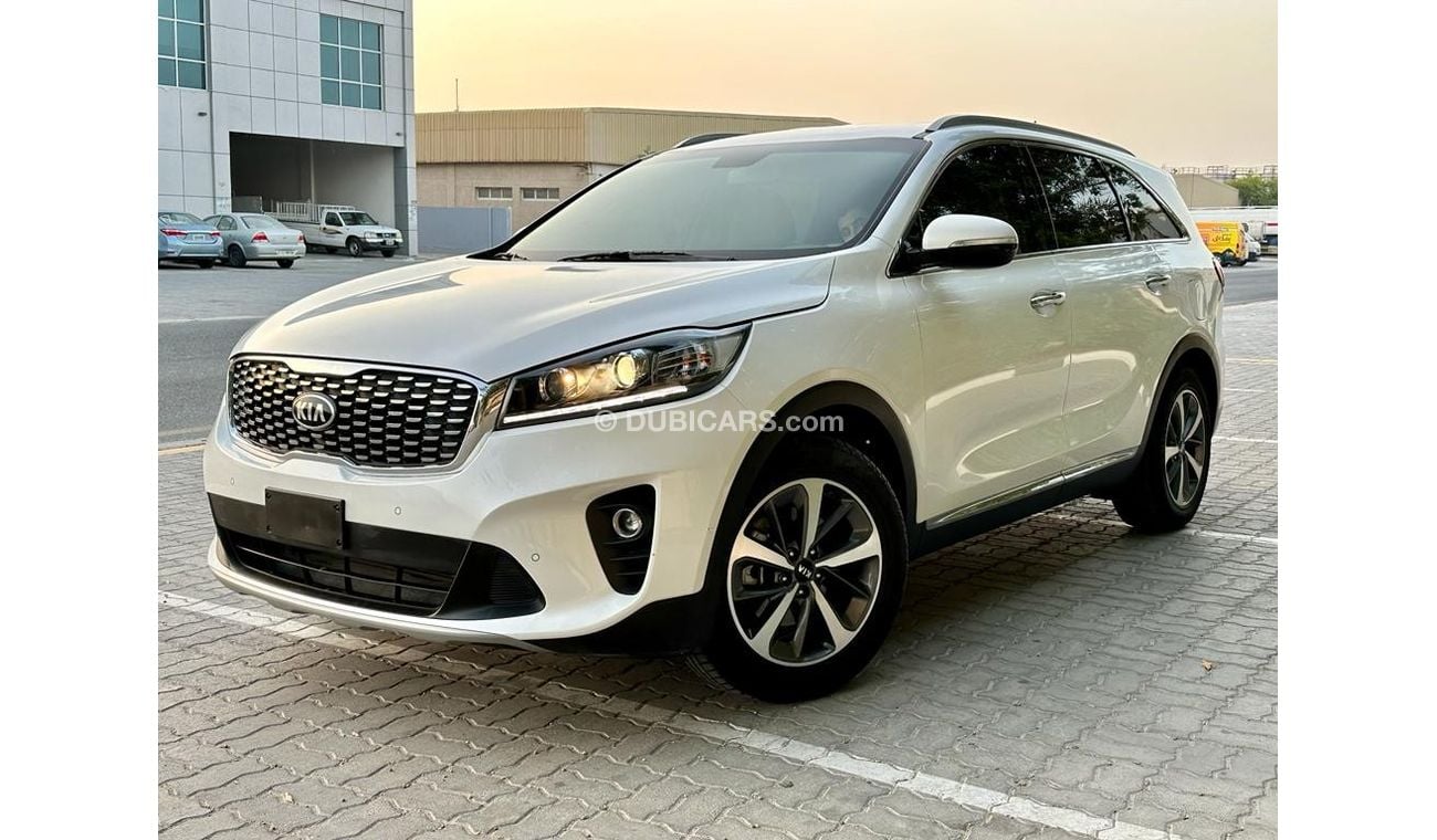 Used Kia Sorento 2020 for sale in Dubai - 637076