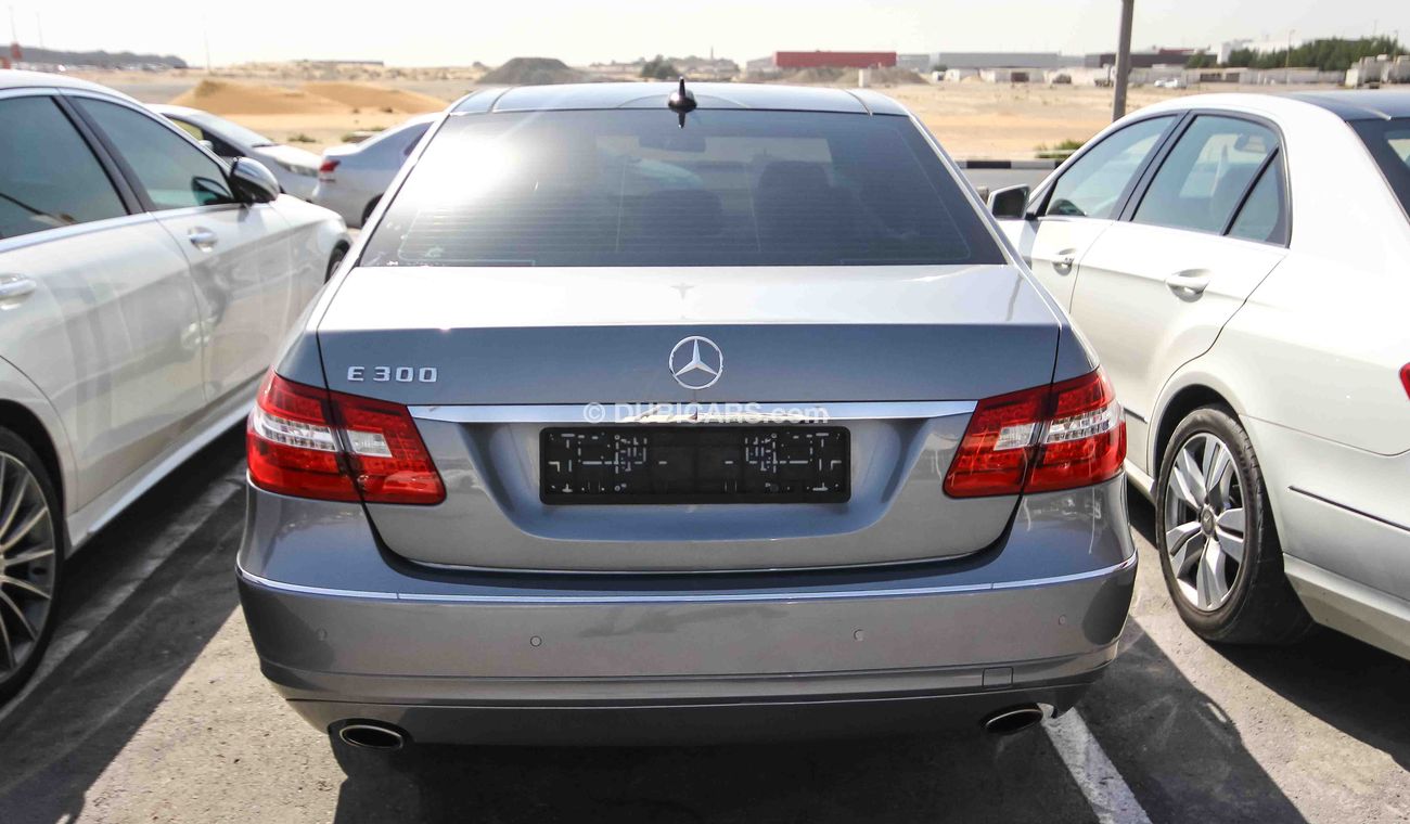 Used Mercedes-Benz E300 2011 for sale in Sharjah - 132446