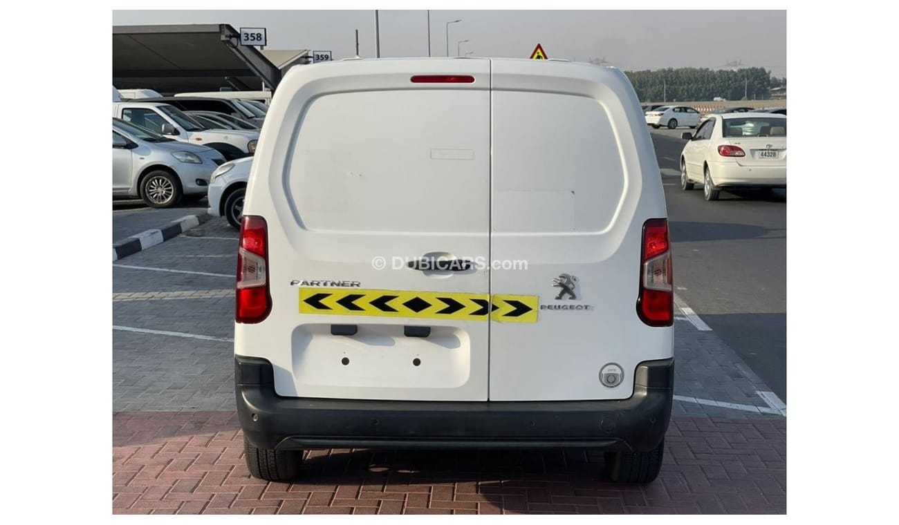 Used Peugeot Partner 2020 I Van I Ref#387 2020 for sale in Sharjah - 633562