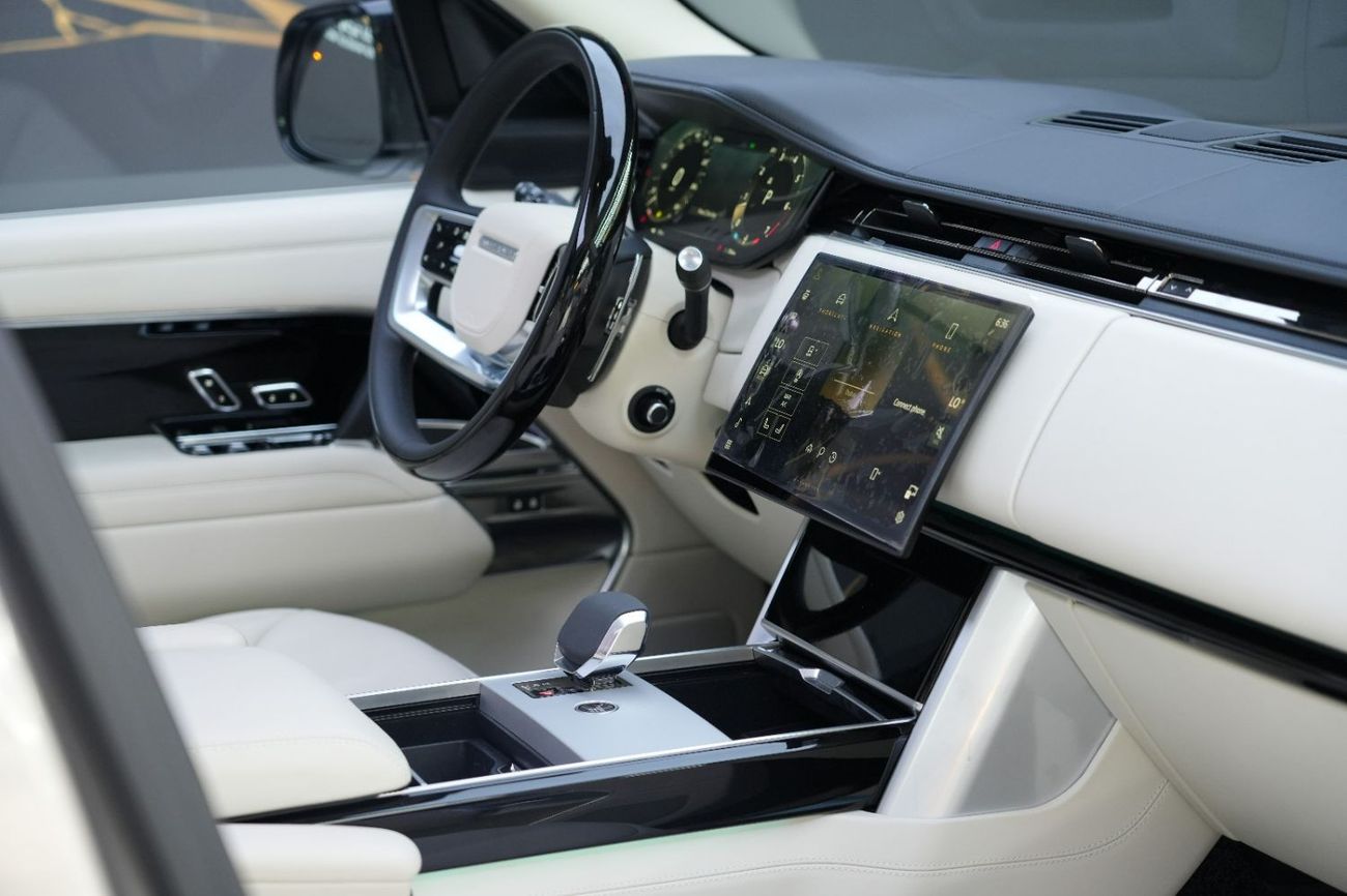 Used Land Rover Range Rover Range Rover HSE | 2024 GCC 770 km | Agency ...