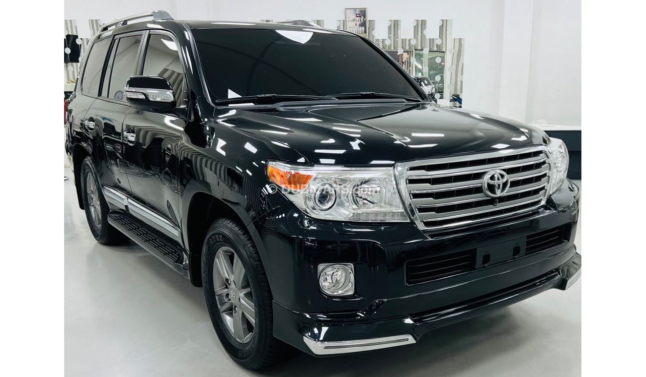 Used Toyota Land Cruiser VXR 1000 KM Only .. 5,7 .. BRAND NEW CONDITION ...