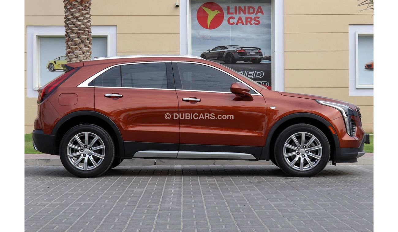 Used Cadillac XT4 2019 for sale in Dubai - 645861