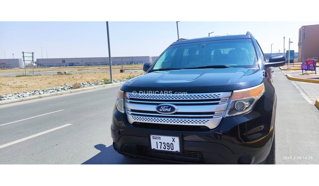 Used Ford Explorer Standard 2012 for sale in Abu Dhabi - 609159