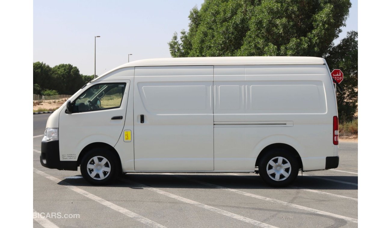 Used Toyota Hiace 2017 | HIROOF MULTI PURPOSE DELIVERY VAN WITH GCC ...