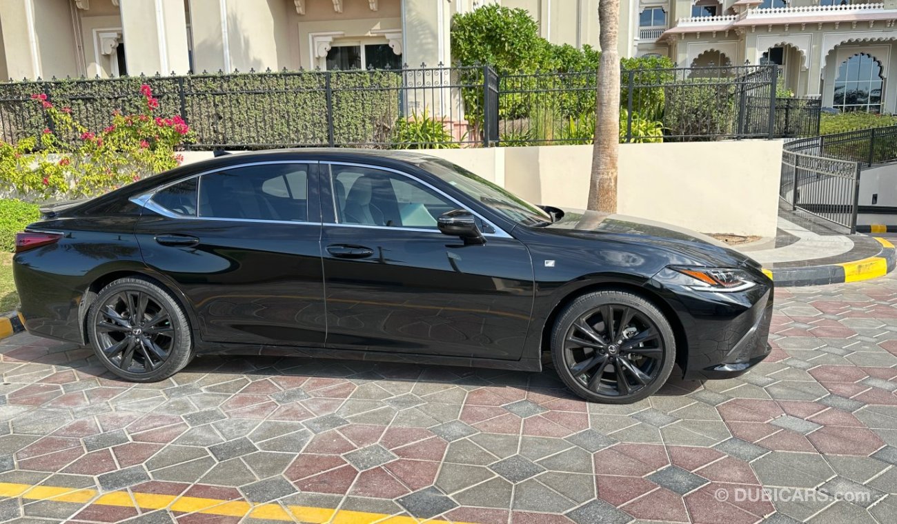Used Lexus ES350 2021 for sale in Dubai - 712330