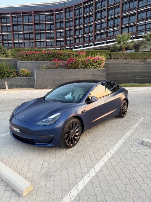 Tesla Model 3 Price in UAE, Images, Specs & Features